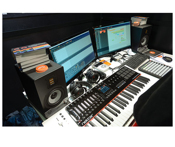 EVE Audio SC204 - DJMania