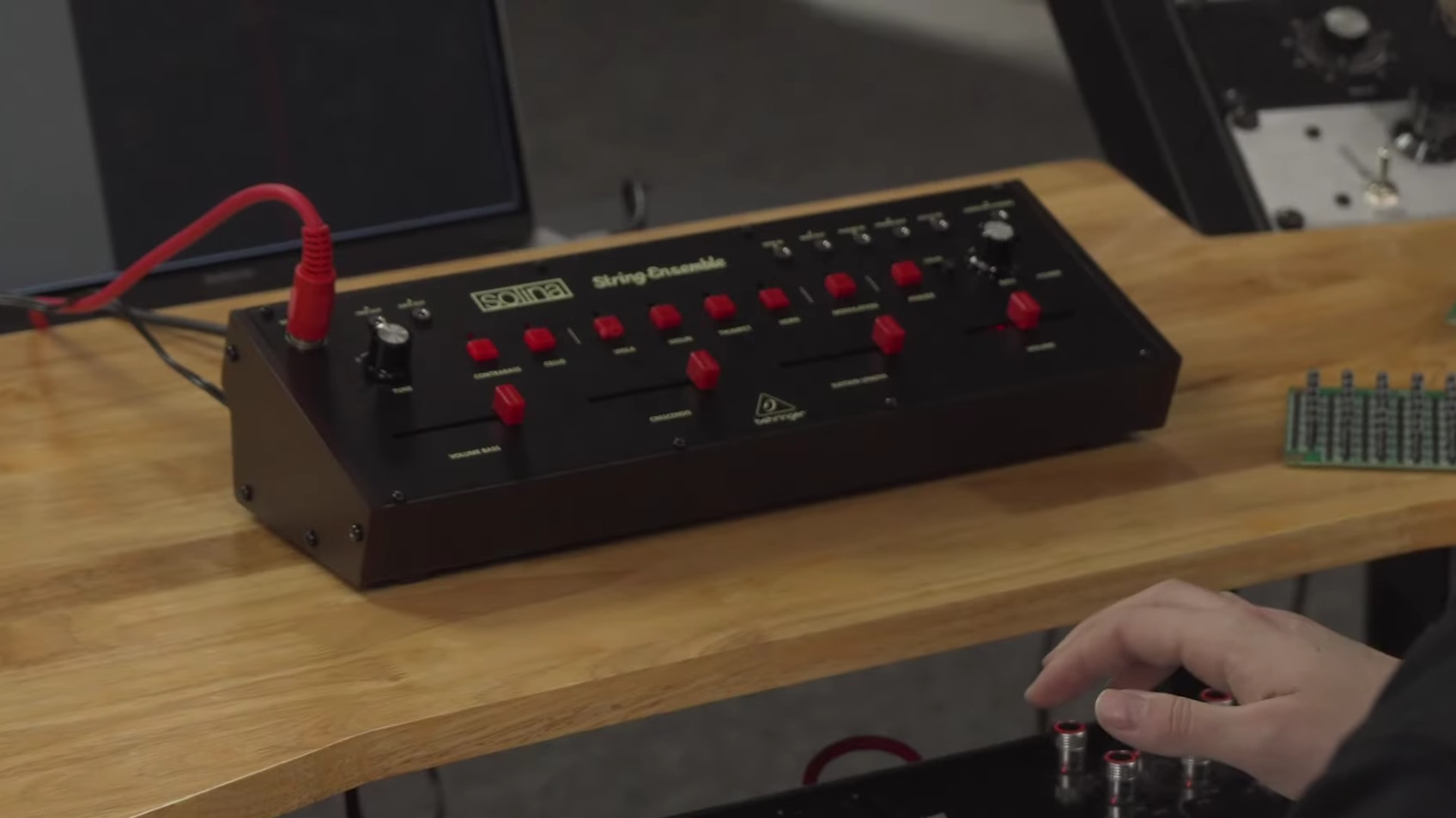 Behringer Solina - DJMania