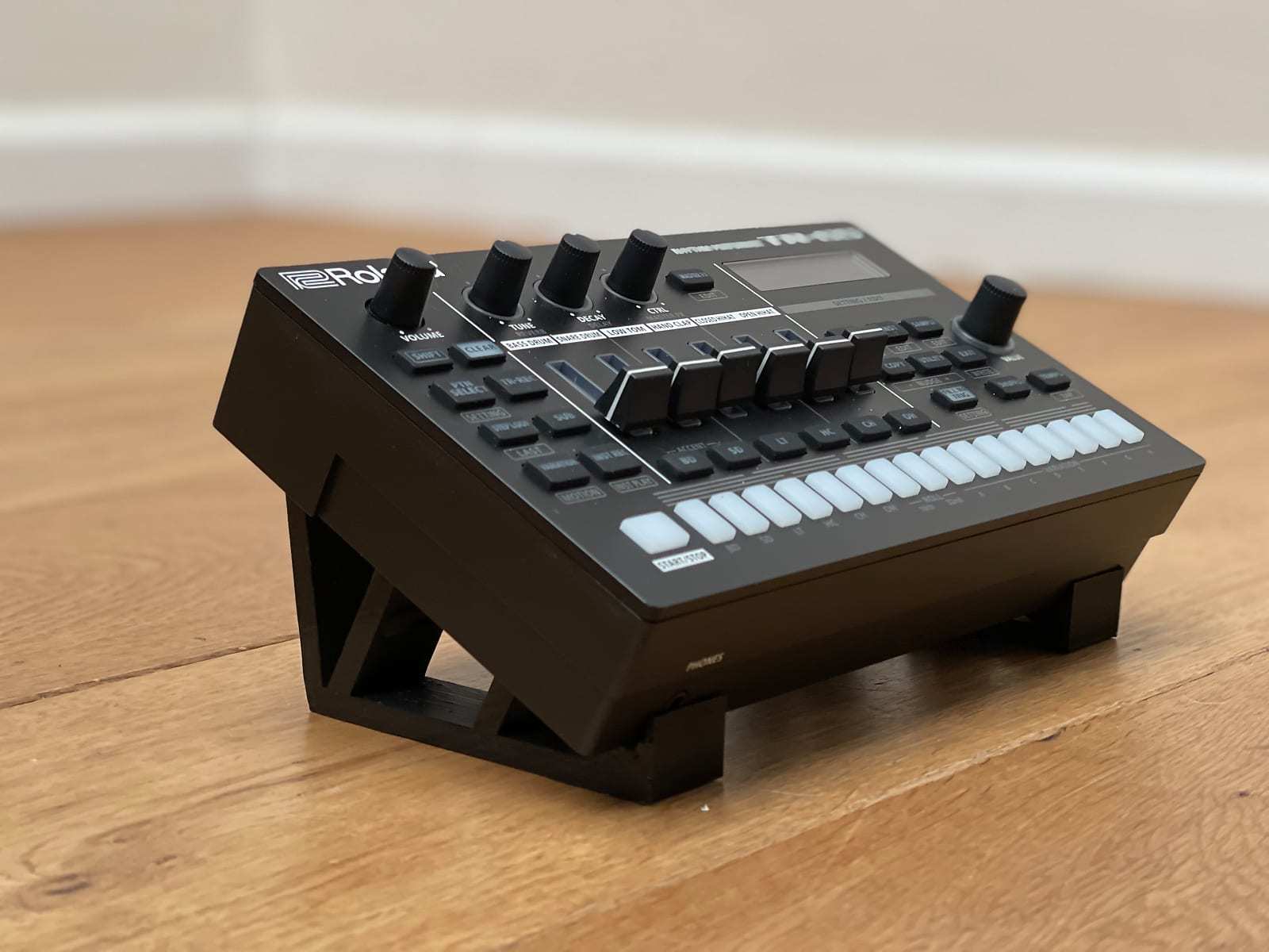 CoverUP Roland TR6s Stand - DJMania