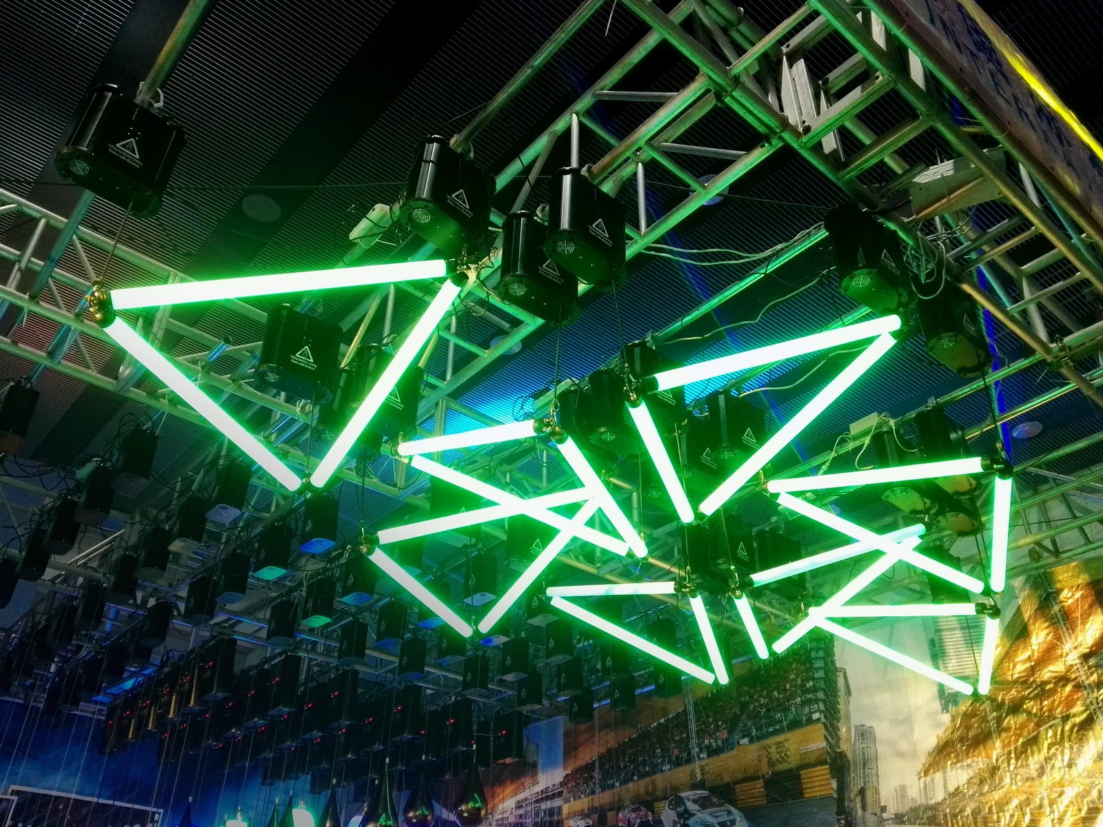 EUROLITE LED Space Tube 100 + HST-500 - DJMania