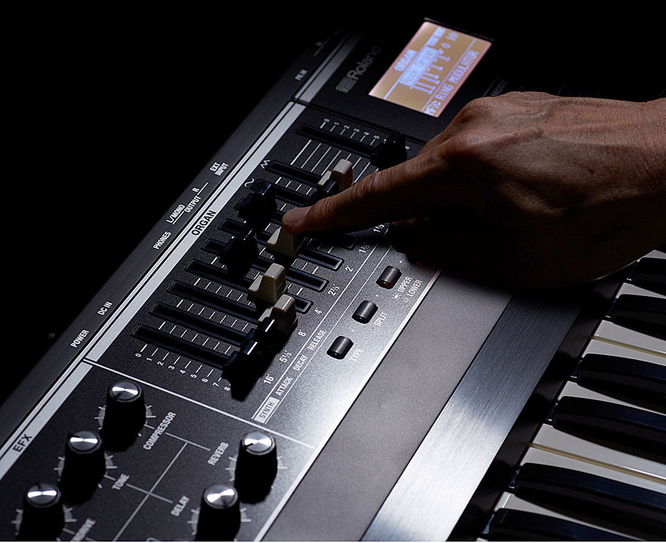 Roland VR-09-B - DJMania