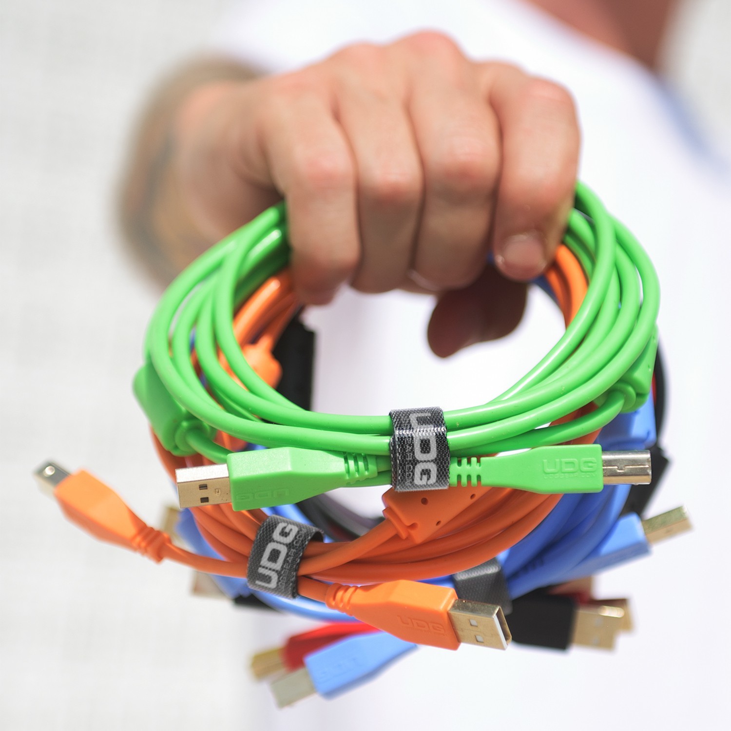 UDG Ultimate Cable USB 2.0 A-B - Blanco - Acodado 2 metros - DJMania